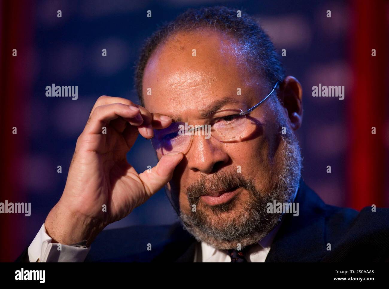 FILE - Richard Parsons, Chairman of Citigroup, speaks at Time Warner's ...