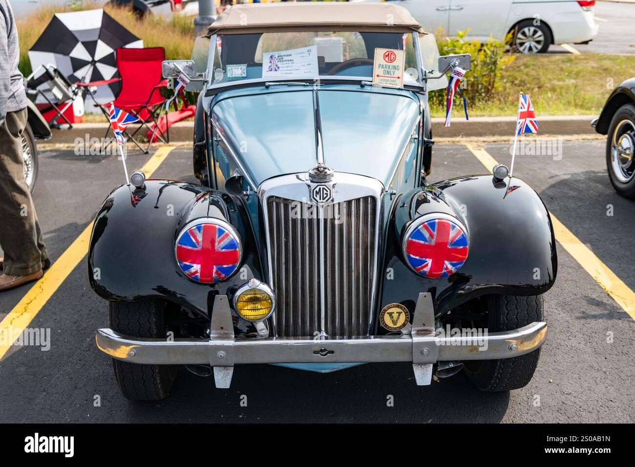 Chicago, Illinois, USA - September 08, 2024: MG TF sportscar retro ...