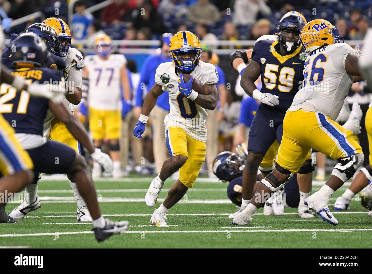 DETROIT, MI - DECEMBER 26: Pittsburgh Panthers RB Desmond Reid (0 ...