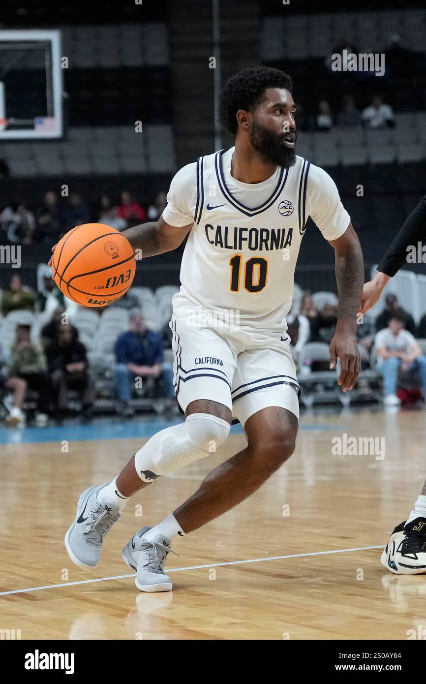 California guard Jovan Blacksher Jr. (10) during an NCAA college ...
