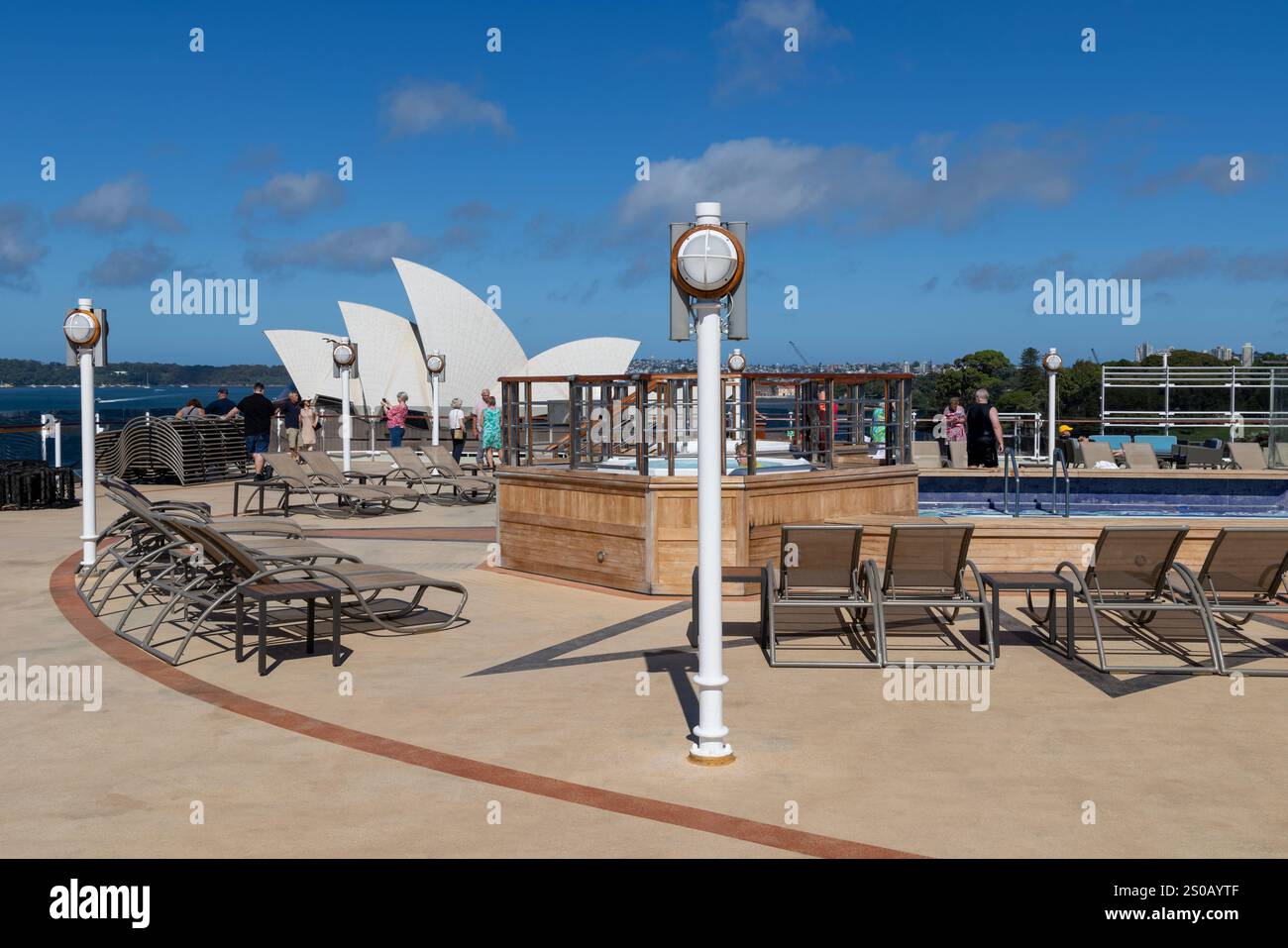 Queen Elizabeth cruise ship in Circular Quay Sydney providing views of ...
