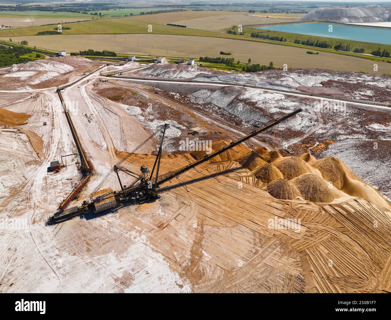 Spreader and belt stacker for transportation sand and gravel Stock ...