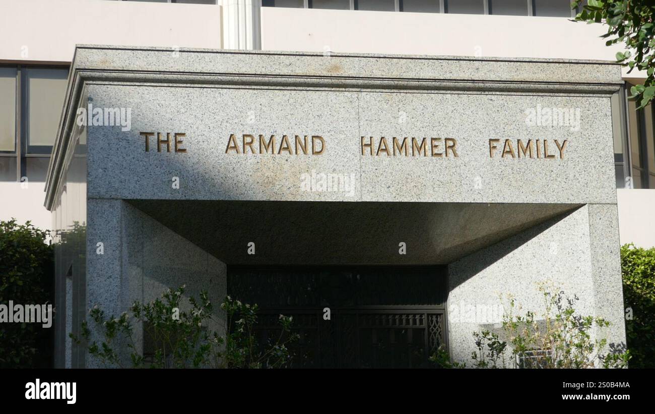 Los Angeles, California, USA 26th December 2024 Armand Hammer Grave and ...