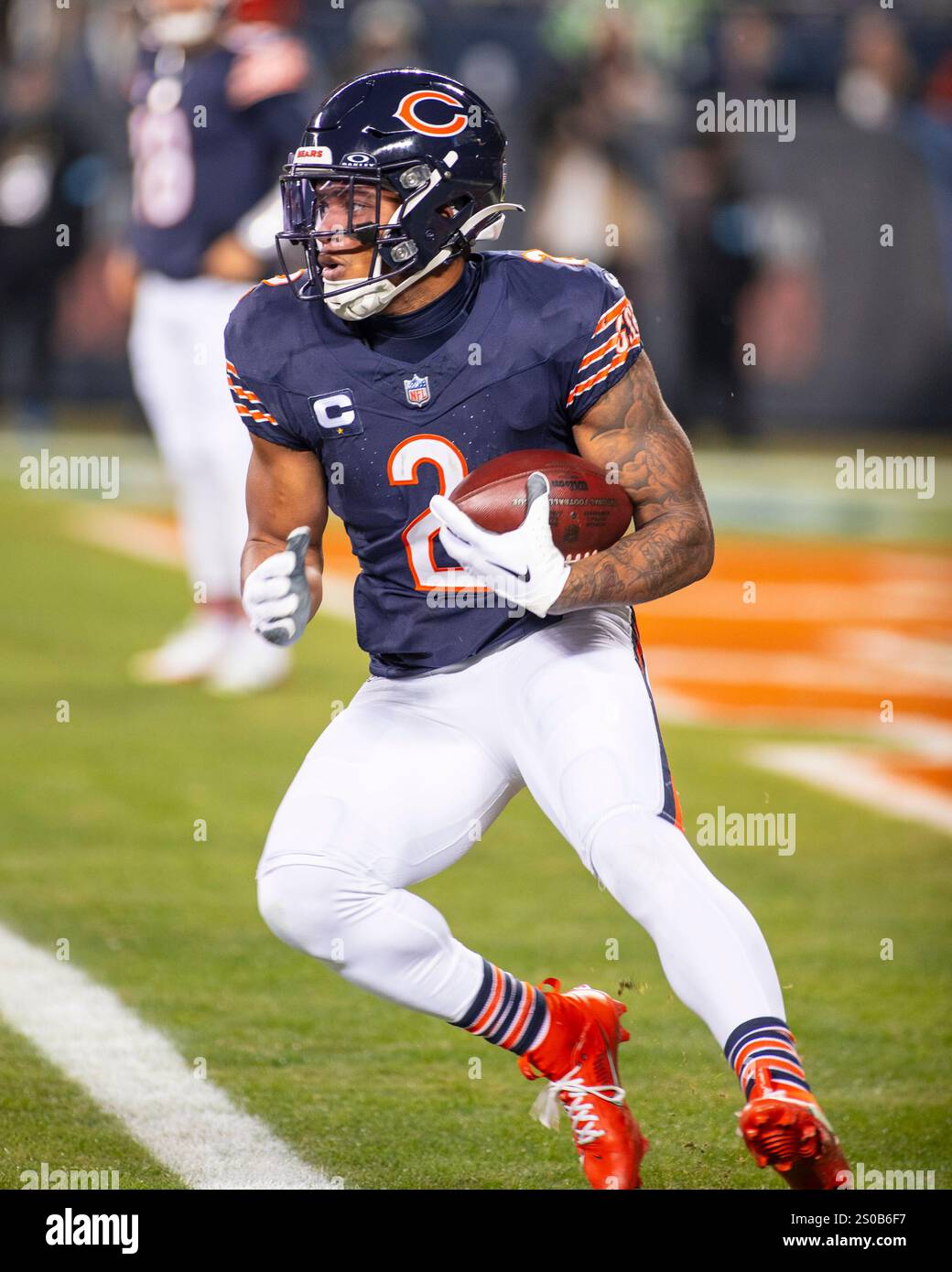 Chicago Bears DJ Moore (2) runs with the ball during an NFL football ...