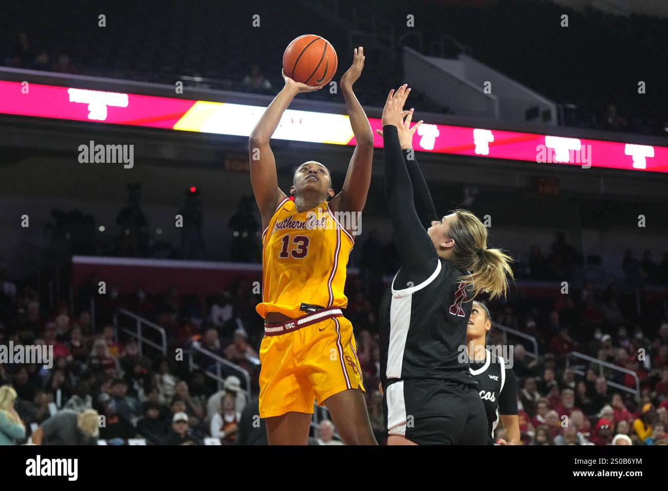 Southern California Trojans center Rayah Marshall (13) shoots the ball ...