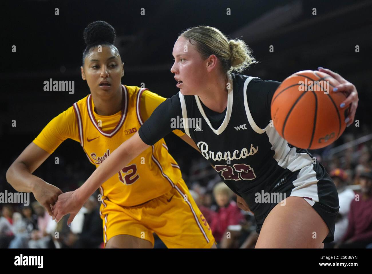 Santa Clara Broncos guard Hannah Rapp (22) dribbles the ball against ...