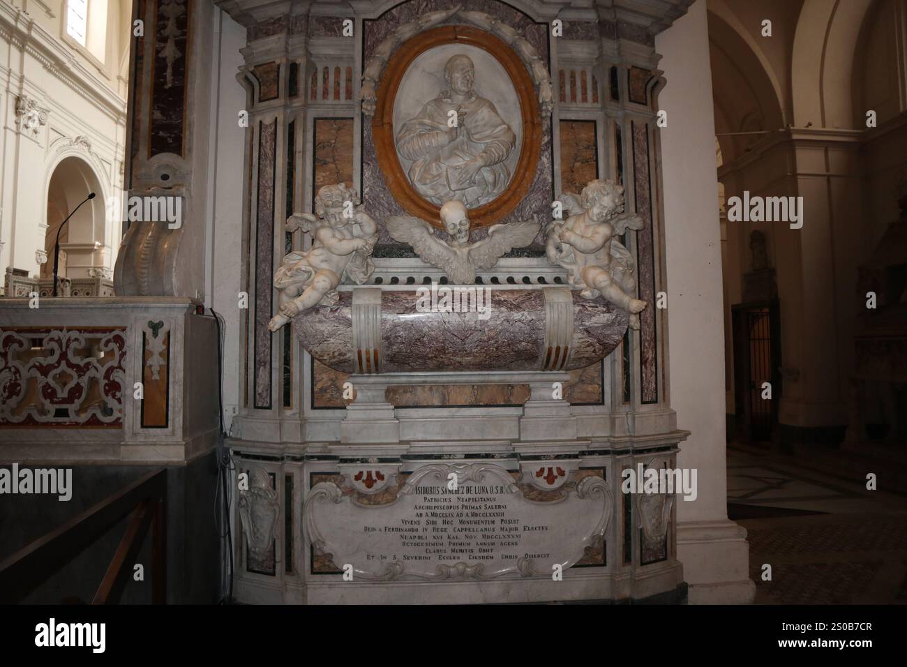 Salerno - Monumento funebre a Isidoro Sanchez De Luna nel transetto del ...