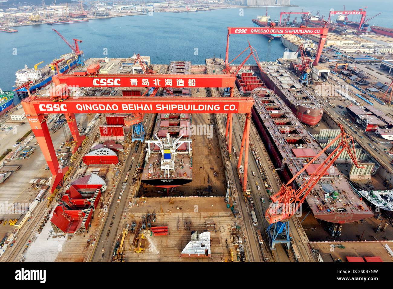 QINGDAO, CHINA - DECEMBER 27, 2024 - A 10,000-ton giant ship is under ...