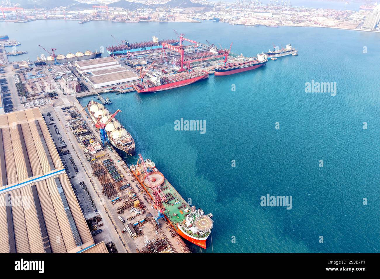 QINGDAO, CHINA - DECEMBER 27, 2024 - A 10,000-ton giant ship is under ...