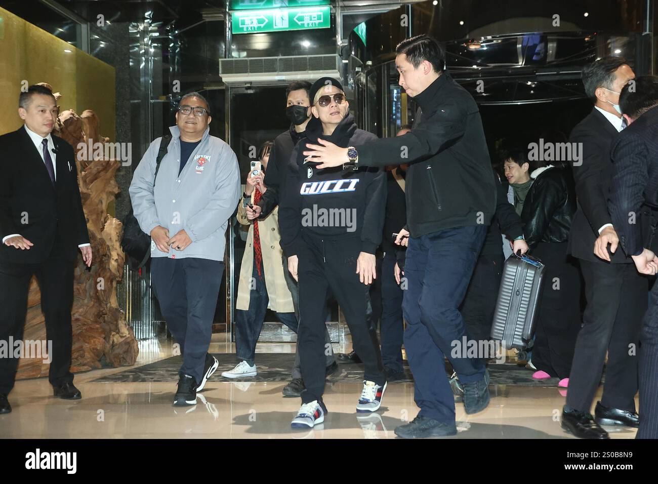 Hong Kong singer, dancer and actor Aaron Kwok arrives in Taipei City ...
