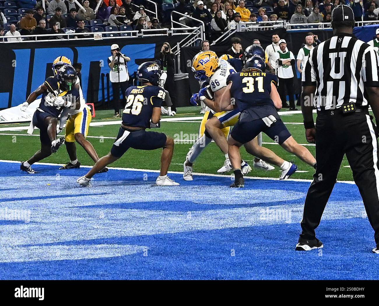 December 26, 2024, Detroit, Michigan, U.S: Pittsburgh Tight End GAVIN ...