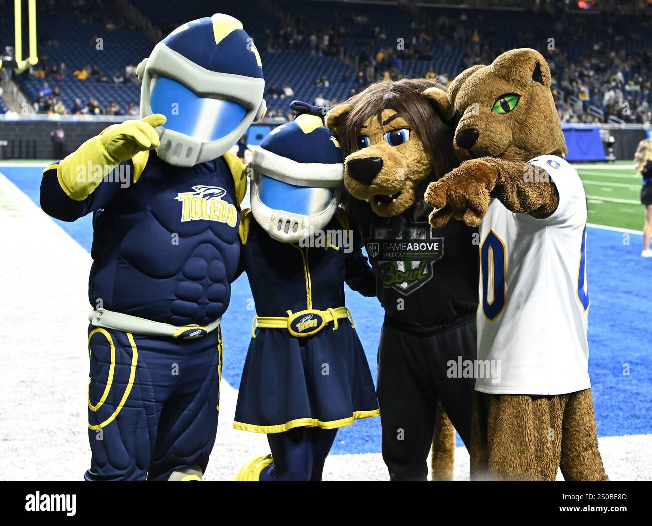 Detroit, Michigan, USA. 26th Dec, 2024. Team Mascots get together ...