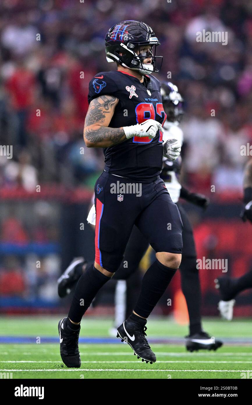 Houston Texans tight end Cade Stover (87) runs a route against the ...