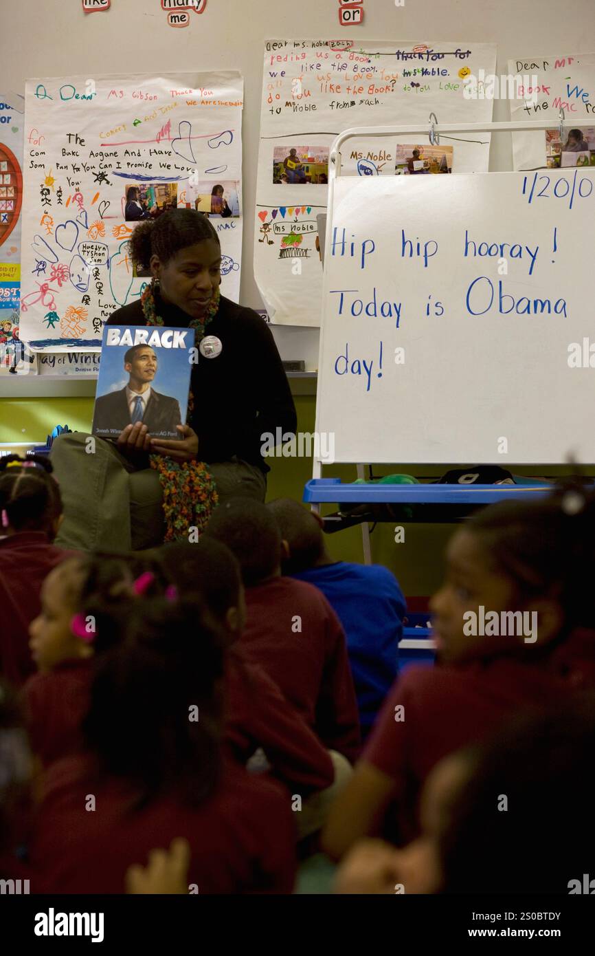 A school director on Chicago's south side reads to kindergarten and ...