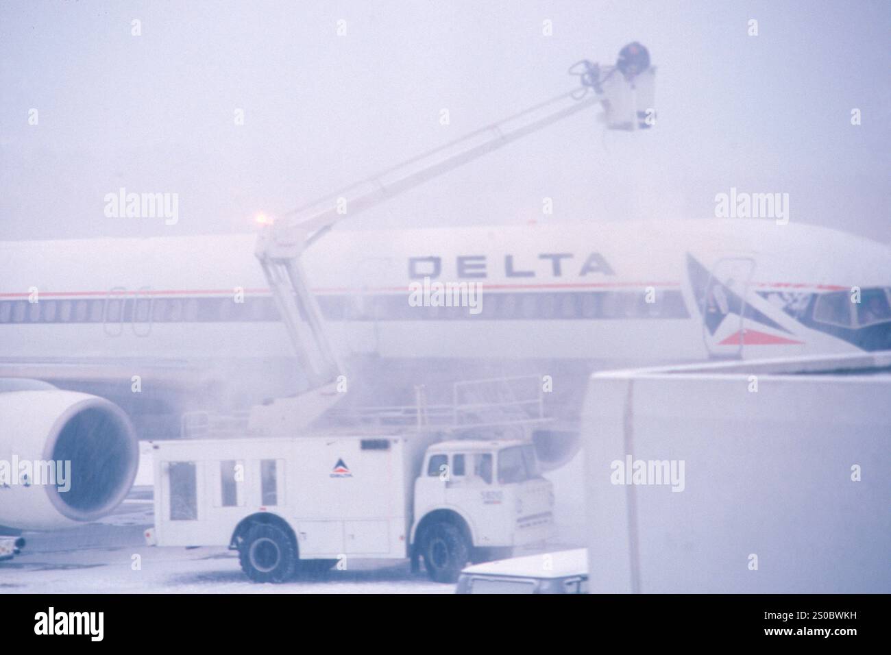 Jet delta hi-res stock photography and images - Alamy