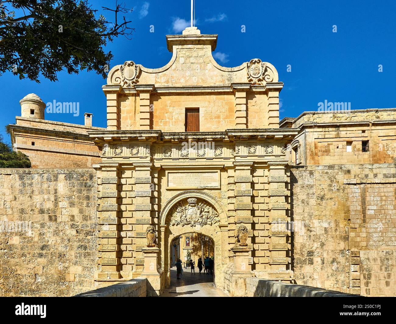 The entrance to the old city of Mdina, Malta Stock Photo - Alamy