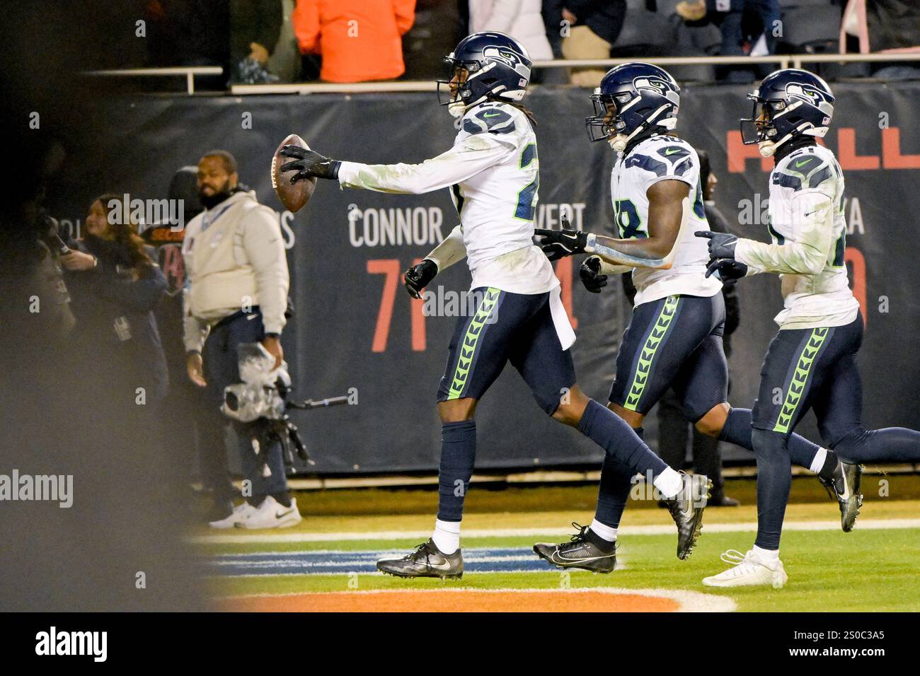 Chicago, United States. 26th Dec, 2024. Seattle Seahawks cornerback Riq ...