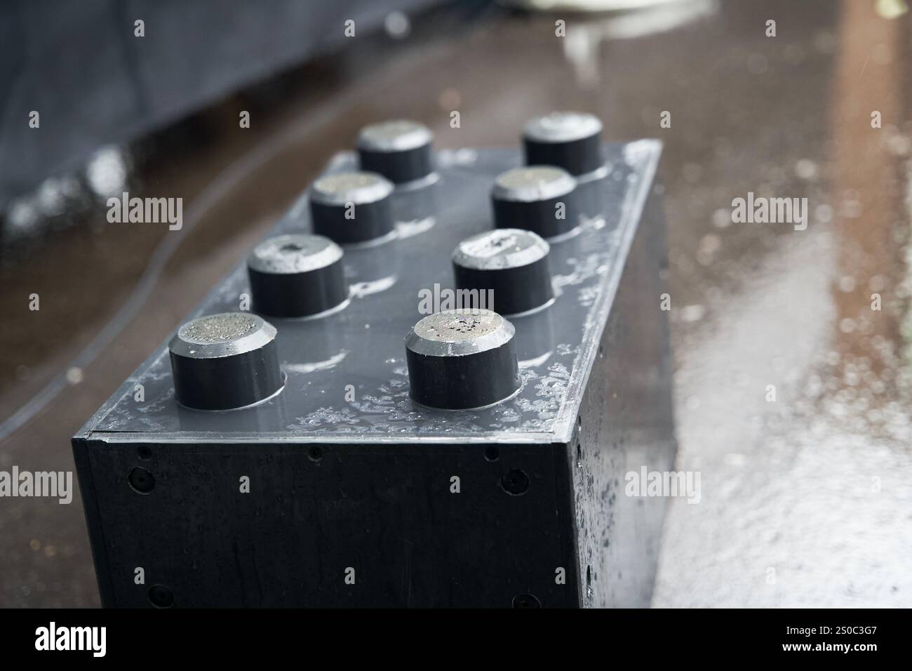 Building material made from recycled plastic waste. Circular and ...