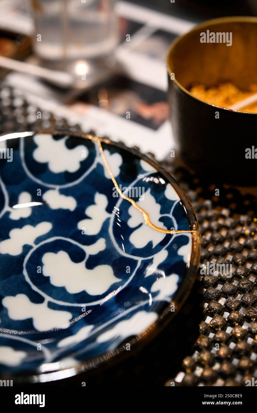 Kintsugi masterclass Tokyo Japan Stock Photo - Alamy