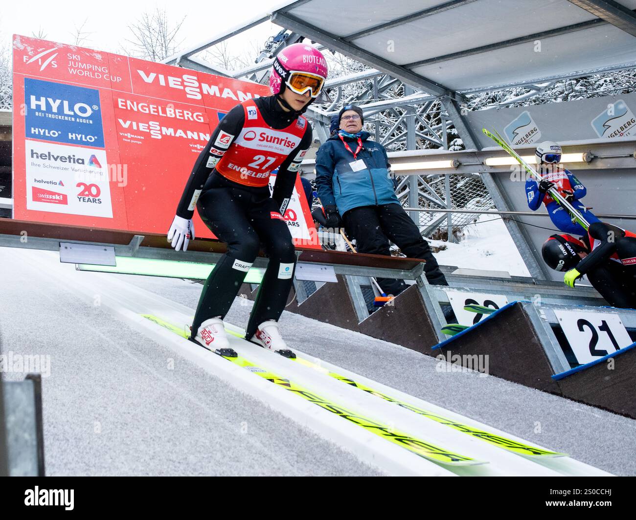 Josephine Pagnier (Frankreich) vor dem Sprung auf dem Balken, SUI, FIS ... Josephine Pagnier (Frankreich) vor dem Sprung auf dem Balken, SUI, FIS ...