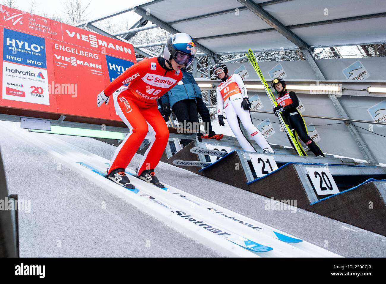 Alexandria Loutitt (Kanada) vor dem Sprung auf dem Balken, SUI, FIS ...