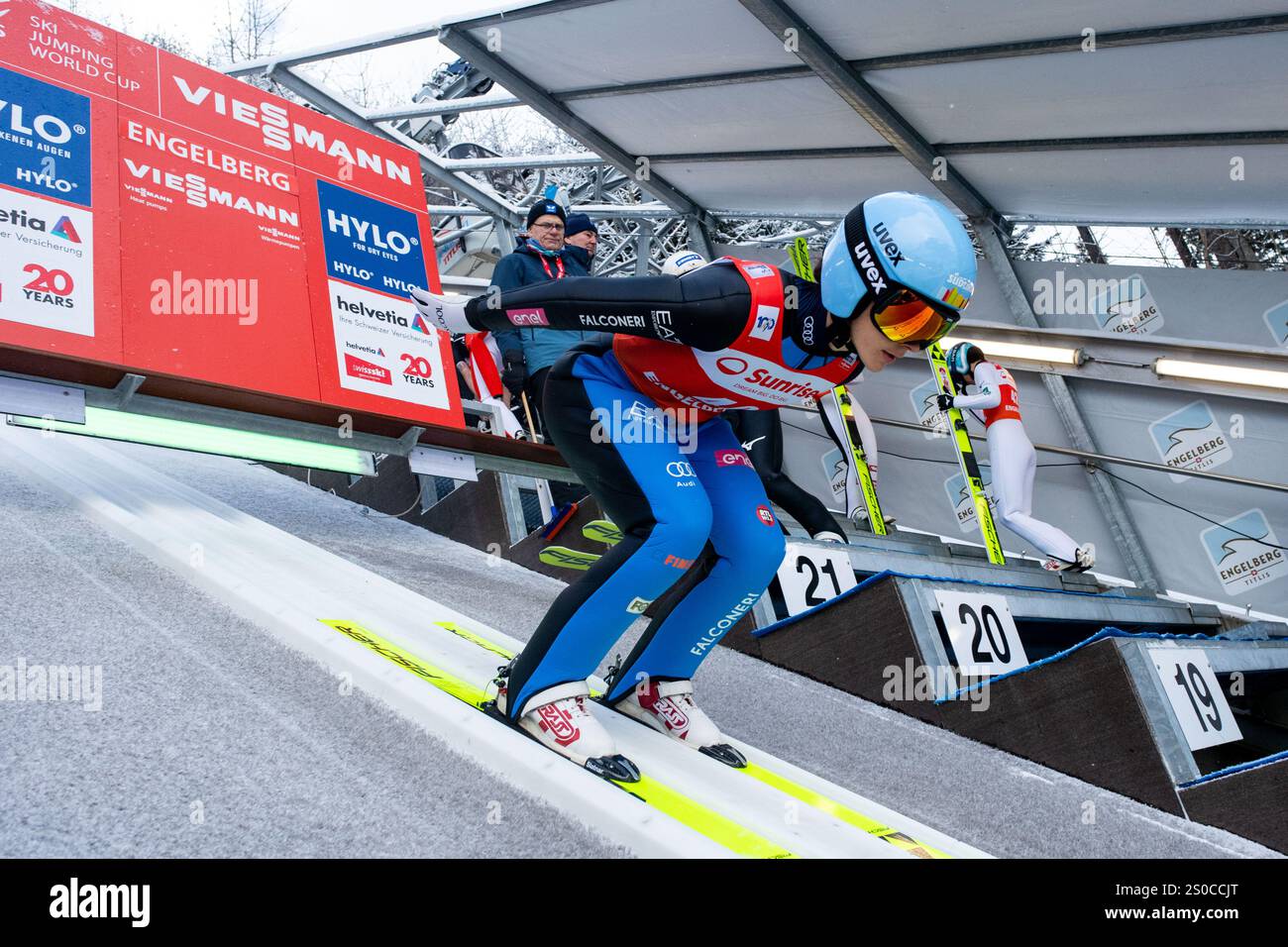 Lara Malsiner (Italien) vor dem Sprung auf dem Balken, SUI, FIS ... Lara Malsiner (Italien) vor dem Sprung auf dem Balken, SUI, FIS ...