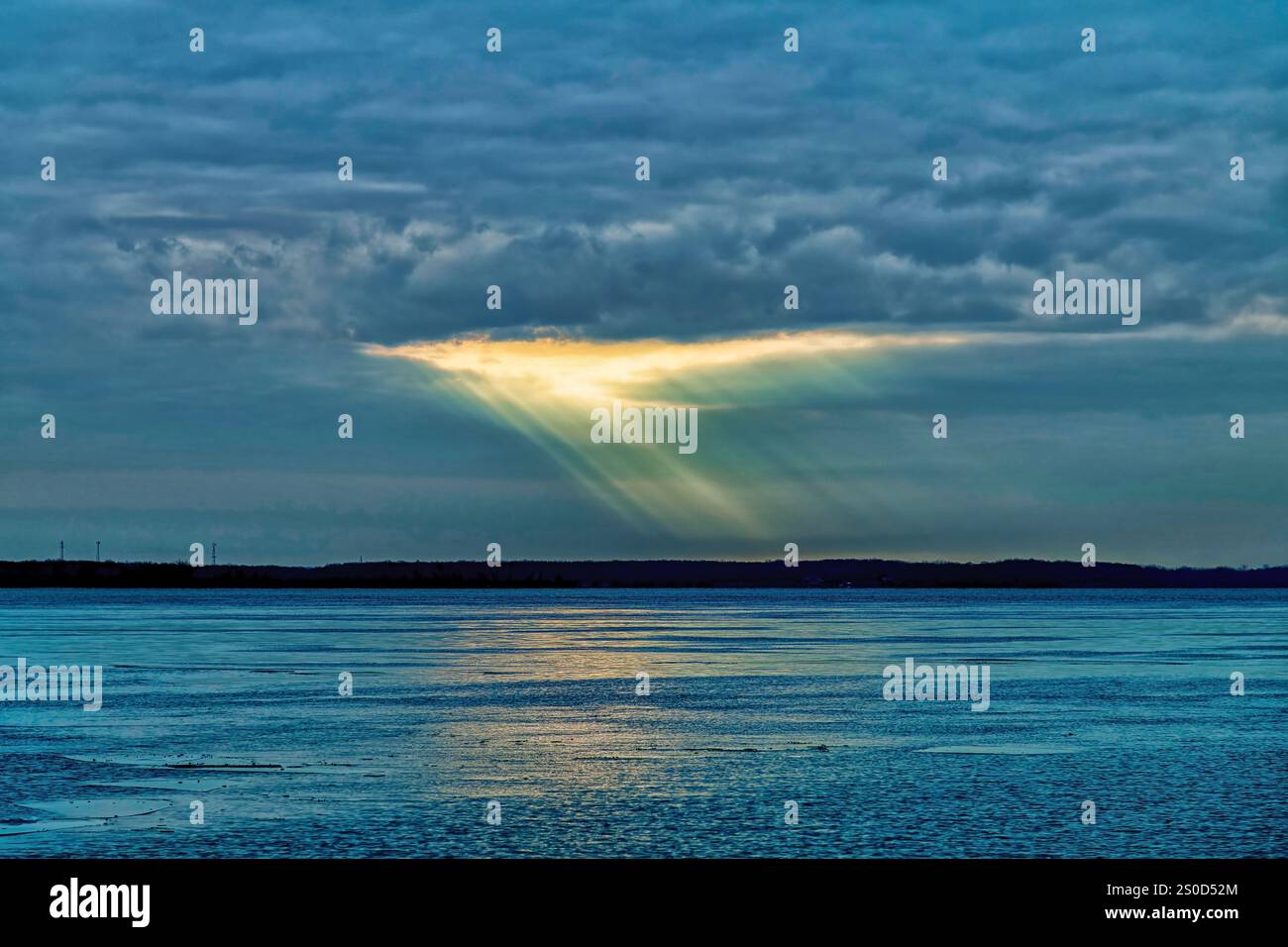 God Rays - vibrant Stock Photo - Alamy
