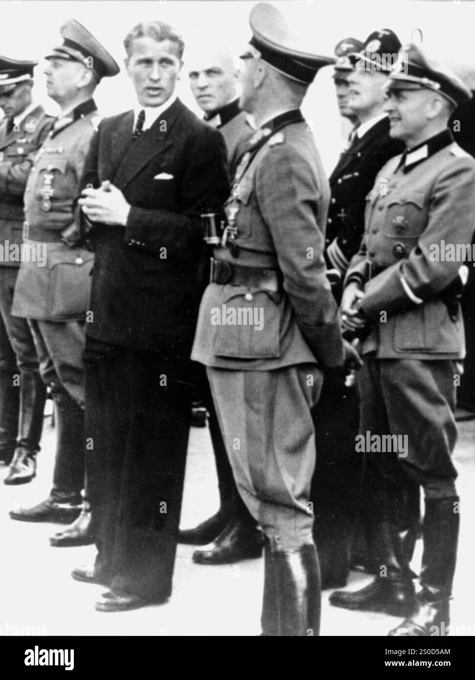 1970 usa direktor hi-res stock photography and images - Alamy