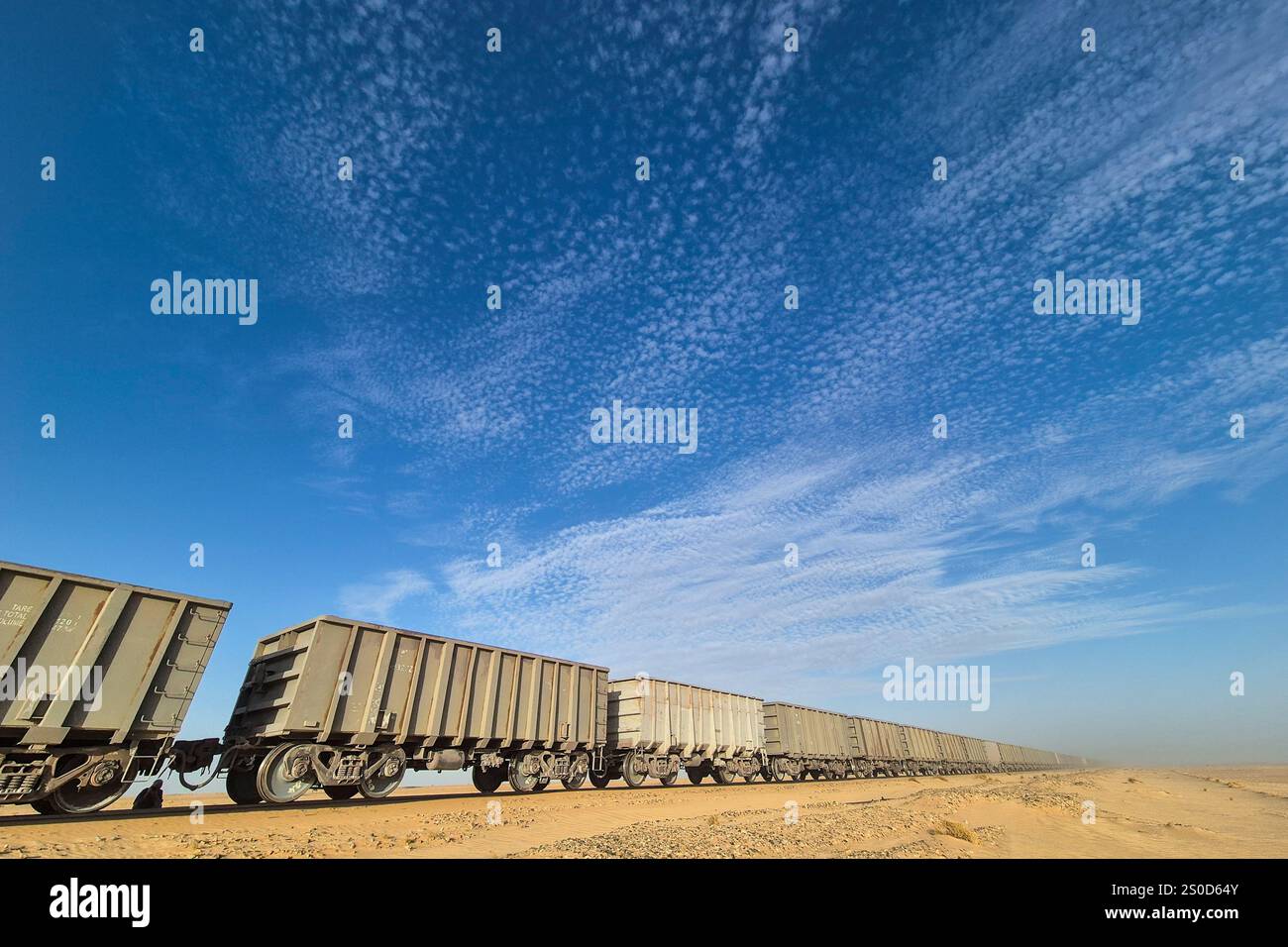 Mauritania, the longest train in the world transporting iron dust from ...