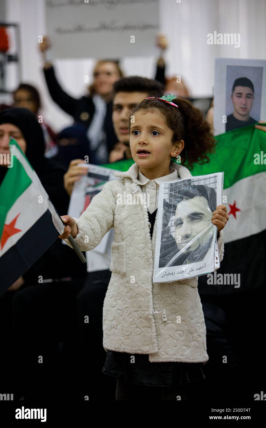 December 27, 2024: Gaziantep, Turkiye. 27 December 2024. Members of the Syrian community in the ...