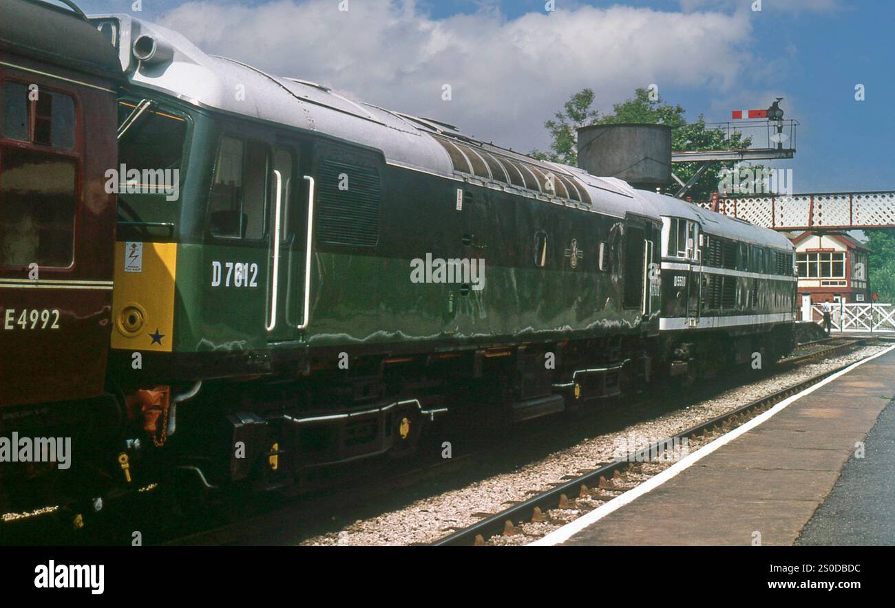 Class 31 locomotive D5500 working with class 25 locomotive D7612 at ...