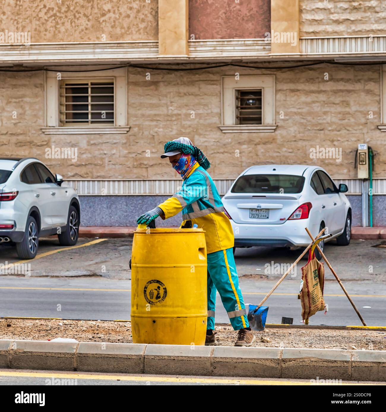 Street Cleaner in Riyadh - sequence Stock Photo - Alamy