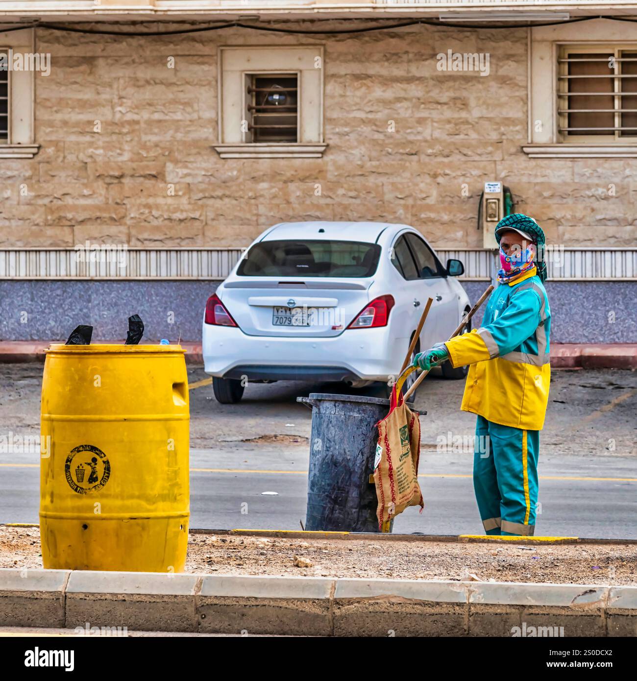Street Cleaner in Riyadh - sequence Stock Photo - Alamy