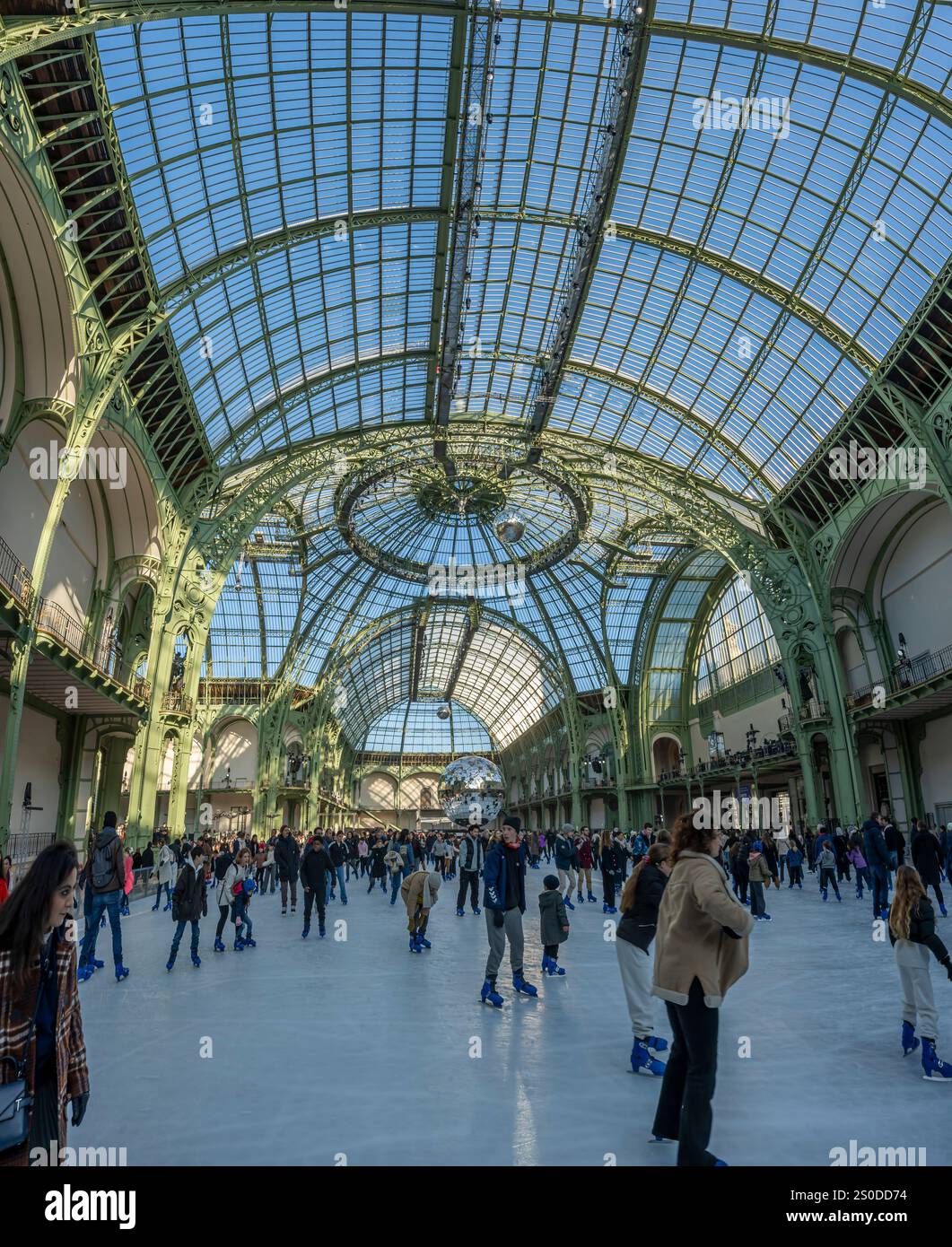 Paris,France - 12 26 2024: Le Grand Palais des Glaces: Panoramic View ...