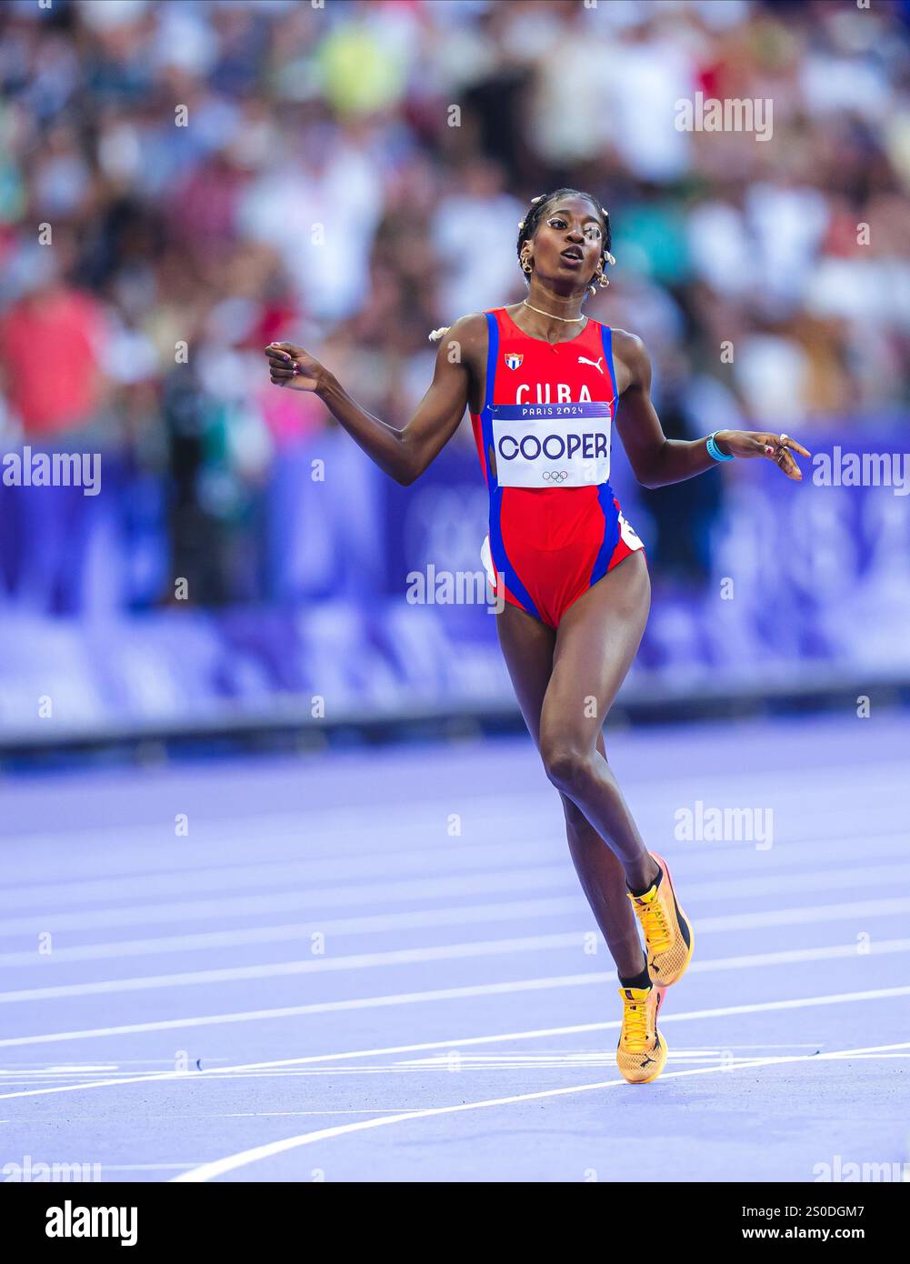 Daily Cooper participating in the 800 meters at the Paris 2024 Olympic ...