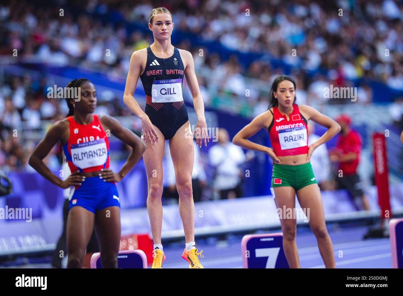 Phoebe Gill participating in the 800 meters at the Paris 2024 Olympic ...