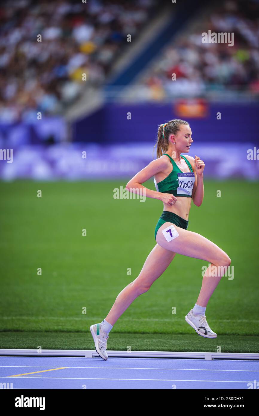 Jodie McCann participating in the 5000 metres at the Paris 2024 Olympic ...
