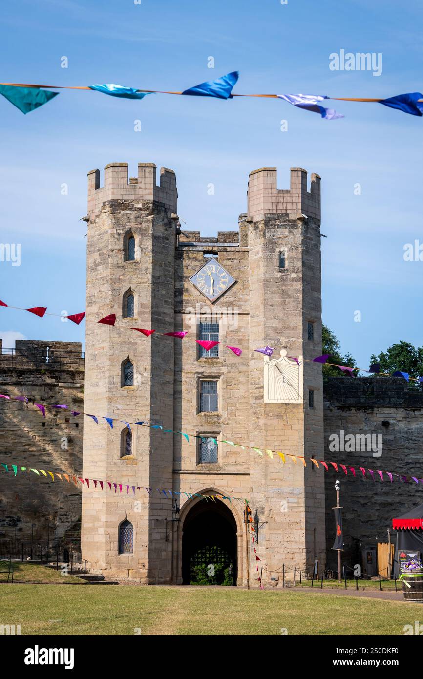 View of one of the entrance gates into Warwick Castle, Warwickshire ...