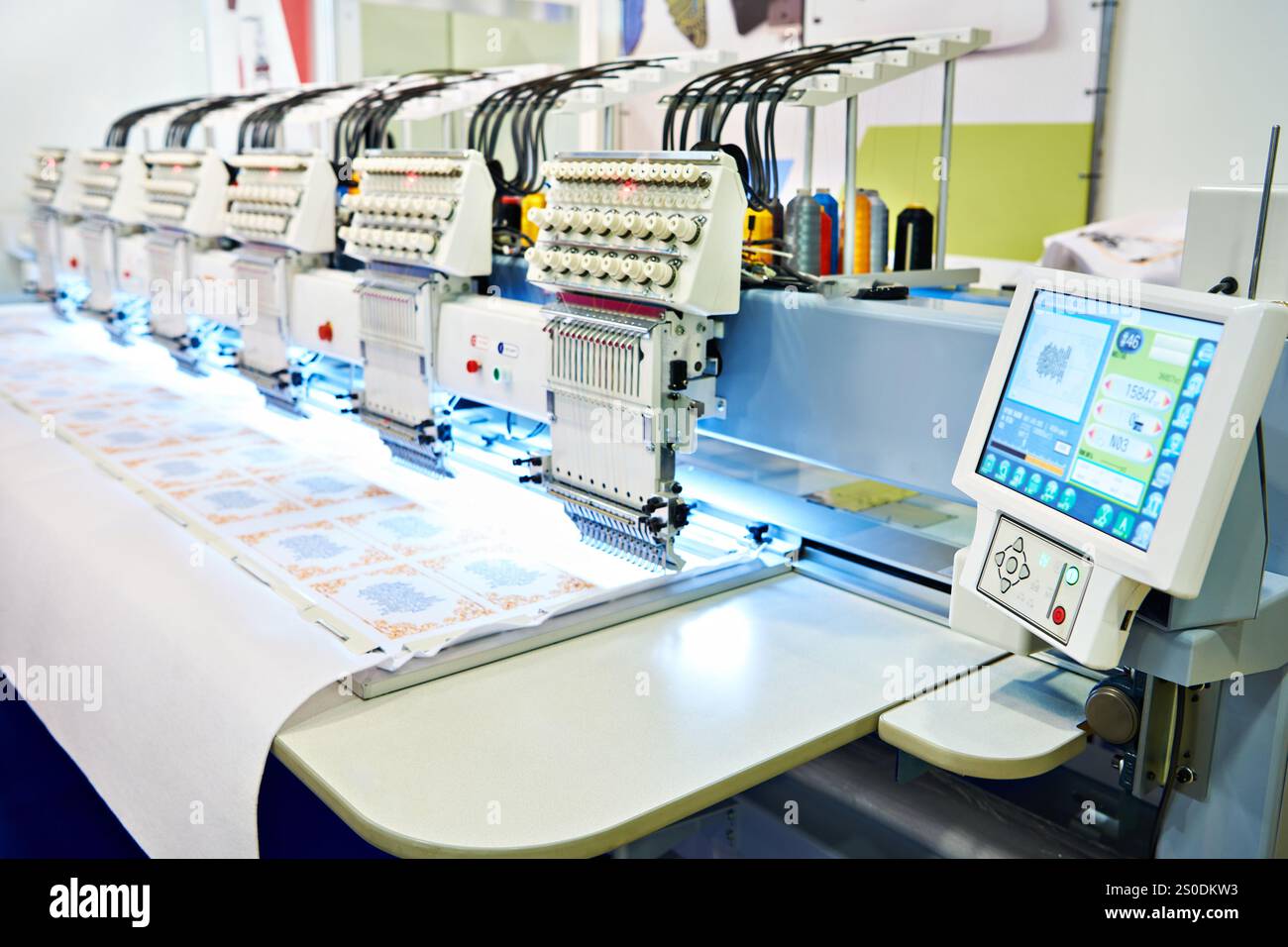 Sewing machine warehouse hi-res stock photography and images - Alamy