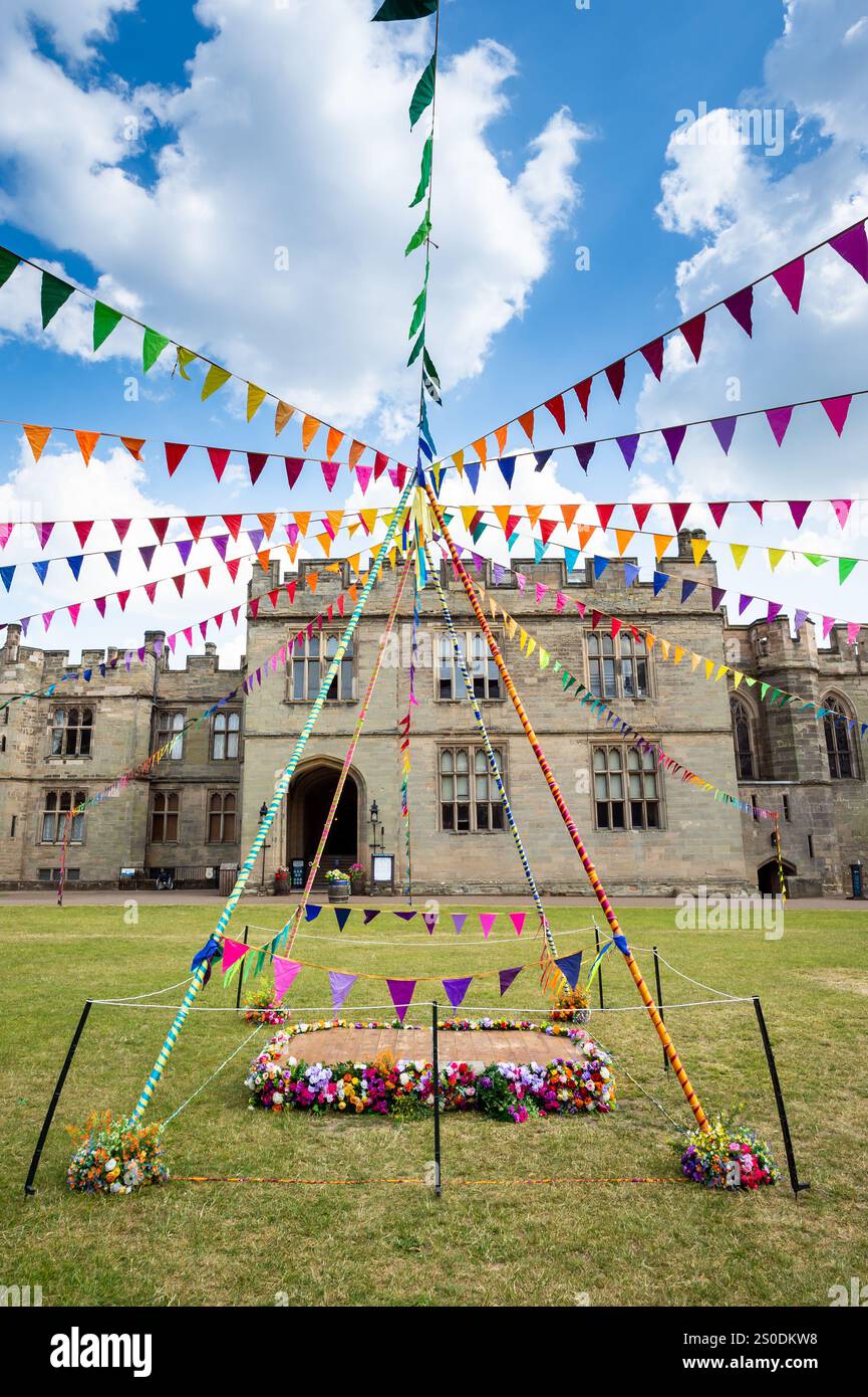 The central courtyard of Warwick Castle in Warwickshire England UK ...