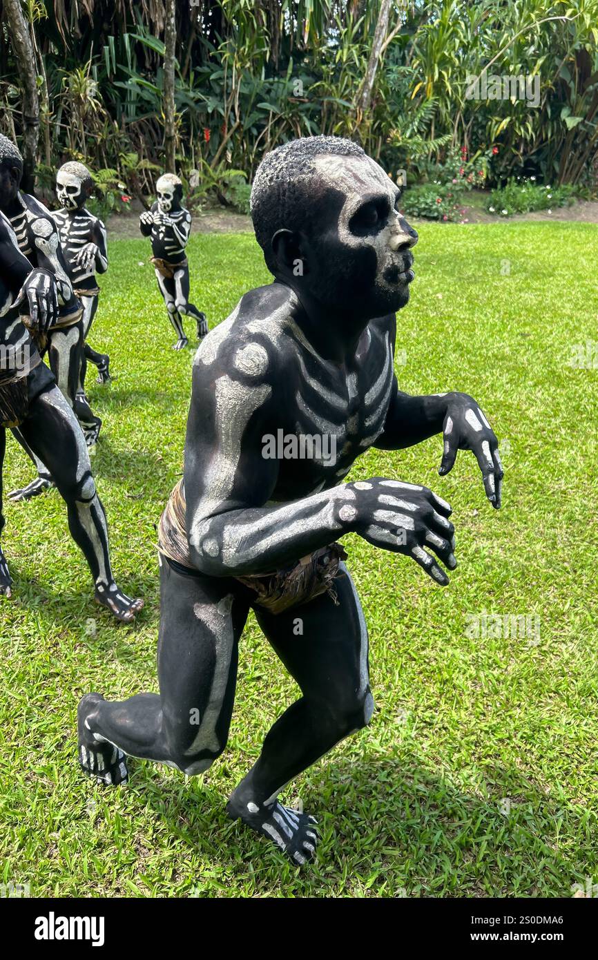 The Skeleton Men from the Omo Bugamo tribe of Papua New Guinea paint ...