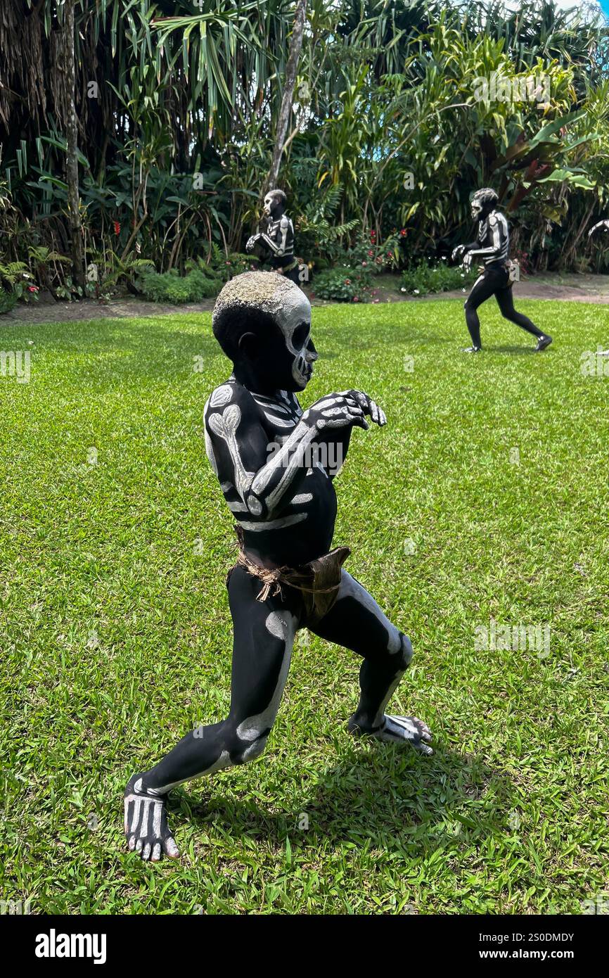 The Skeleton Men from the Omo Bugamo tribe of Papua New Guinea paint ...