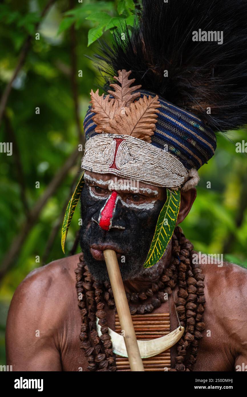 The Moroma Tribe of Papua New Guinea, Highlands Region Stock Photo - Alamy