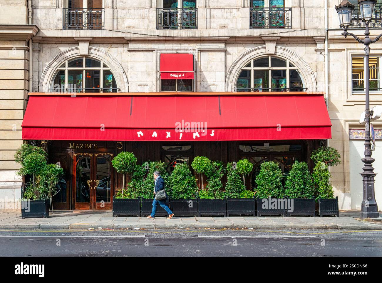 Maxim's - A flamoyant art nouveau club opened in 1893 on Rue Royale in ...
