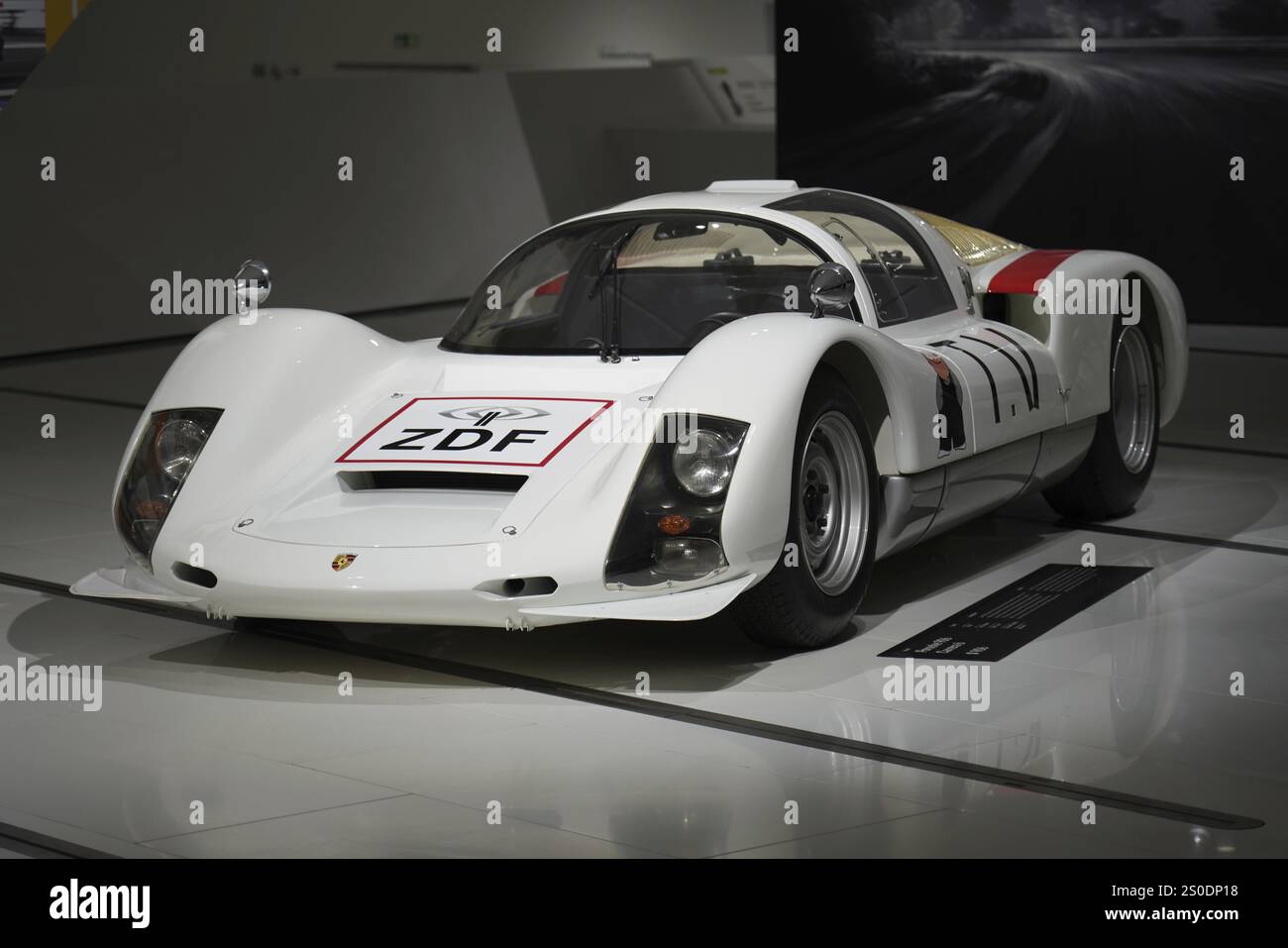 Porsche 906 Carerra 6, white racing car with sporty, aerodynamic design ...