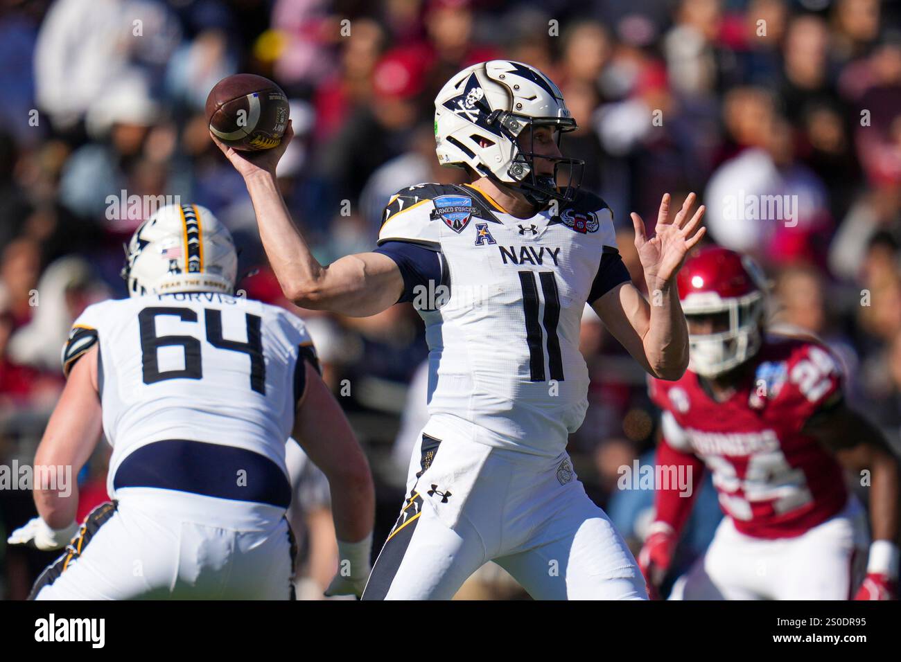Navy quarterback Blake Horvath throws a pass against Oklahoma during ...