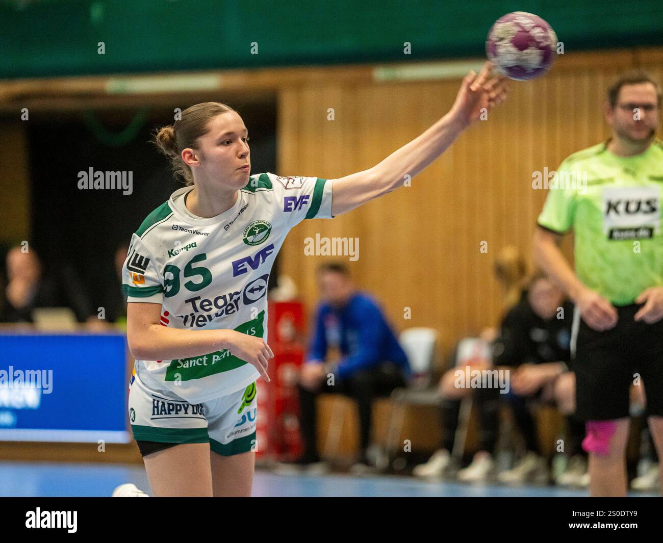 Buxtehude, Deutschland. 27th Dec, 2024. Lara Daeuble (Frisch Auf Frauen ...