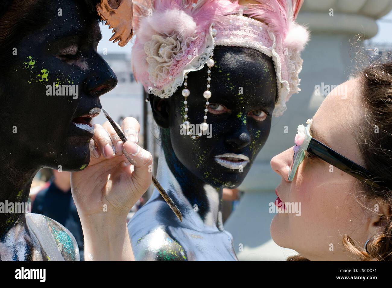 Captivating bodypaint art by Trina Merry transforms models into living ...