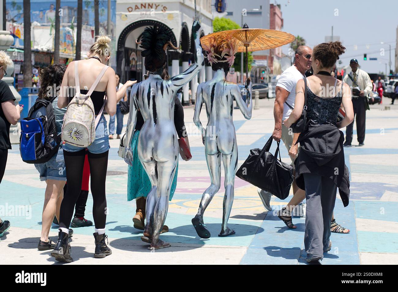 Captivating bodypaint art by Trina Merry transforms models into living ...