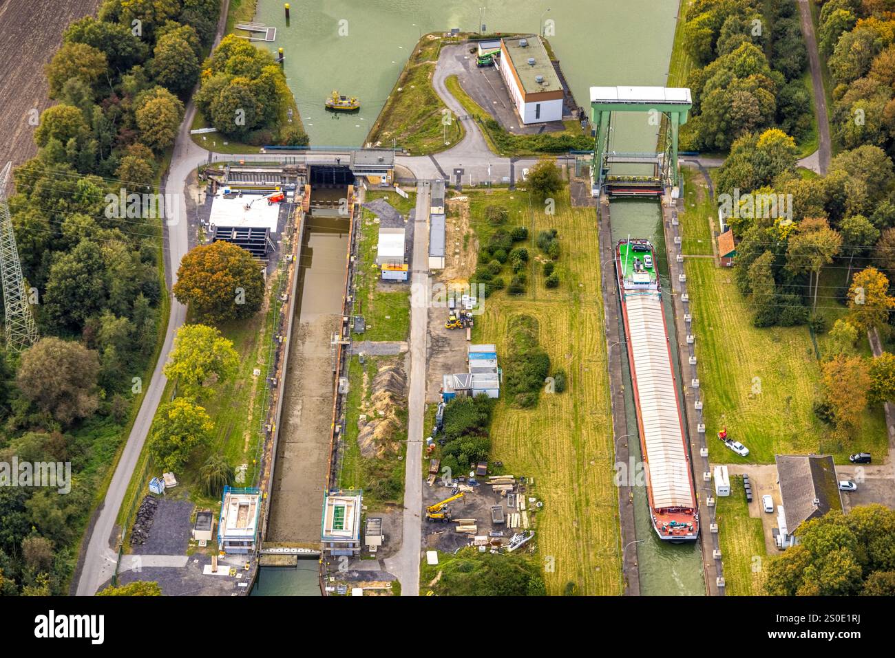 Aerial view, Hünxe lock on the Wesel-Datteln Canal, ship in the lock ...
